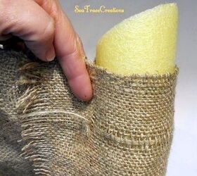 13 Enjoyable Burlap Wreaths That'll Make You Smile When You See Them ...