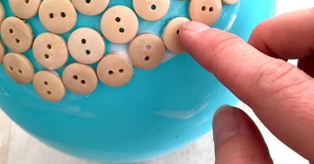 15 Quick And Easy Gift Ideas Using Buttons Hometalk 15-quick-and-easy-gift-ideas-using-buttons-hometalk