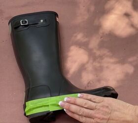 How to Upcycle Old Rainboots into stunning Garden Planters | Hometalk