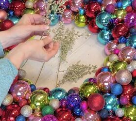 A Breathtaking Jumbo Christmas Ball Wreath in 3 Easy Steps | Hometalk