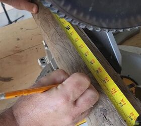 Creative Giant Candlesticks: How To Make a DIY Christmas Lamp Post ...