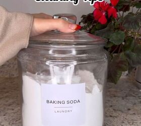 3 Easy Baking Soda Hacks For Soap Scum, Scuff Marks & Stains | Hometalk