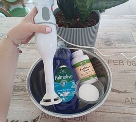 Homemade Shower Cleaner: The Best DIY Formula for Spotless Glass Doors ...