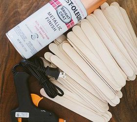 See how to use popsicle sticks to make gorgeous decor for your wall ...